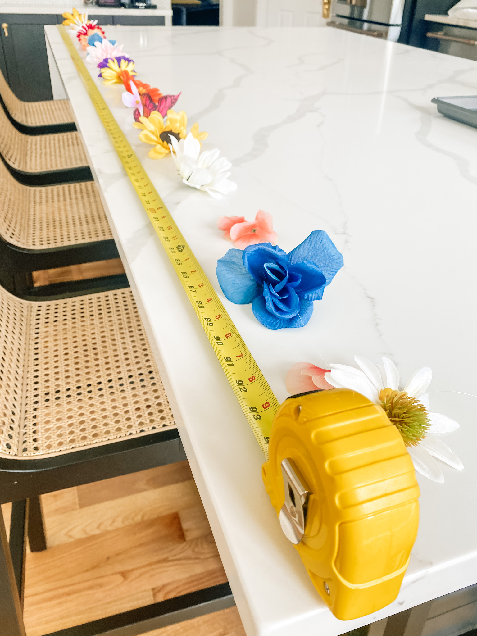 How to Make Hanging Floral Garland - Mal and Jess